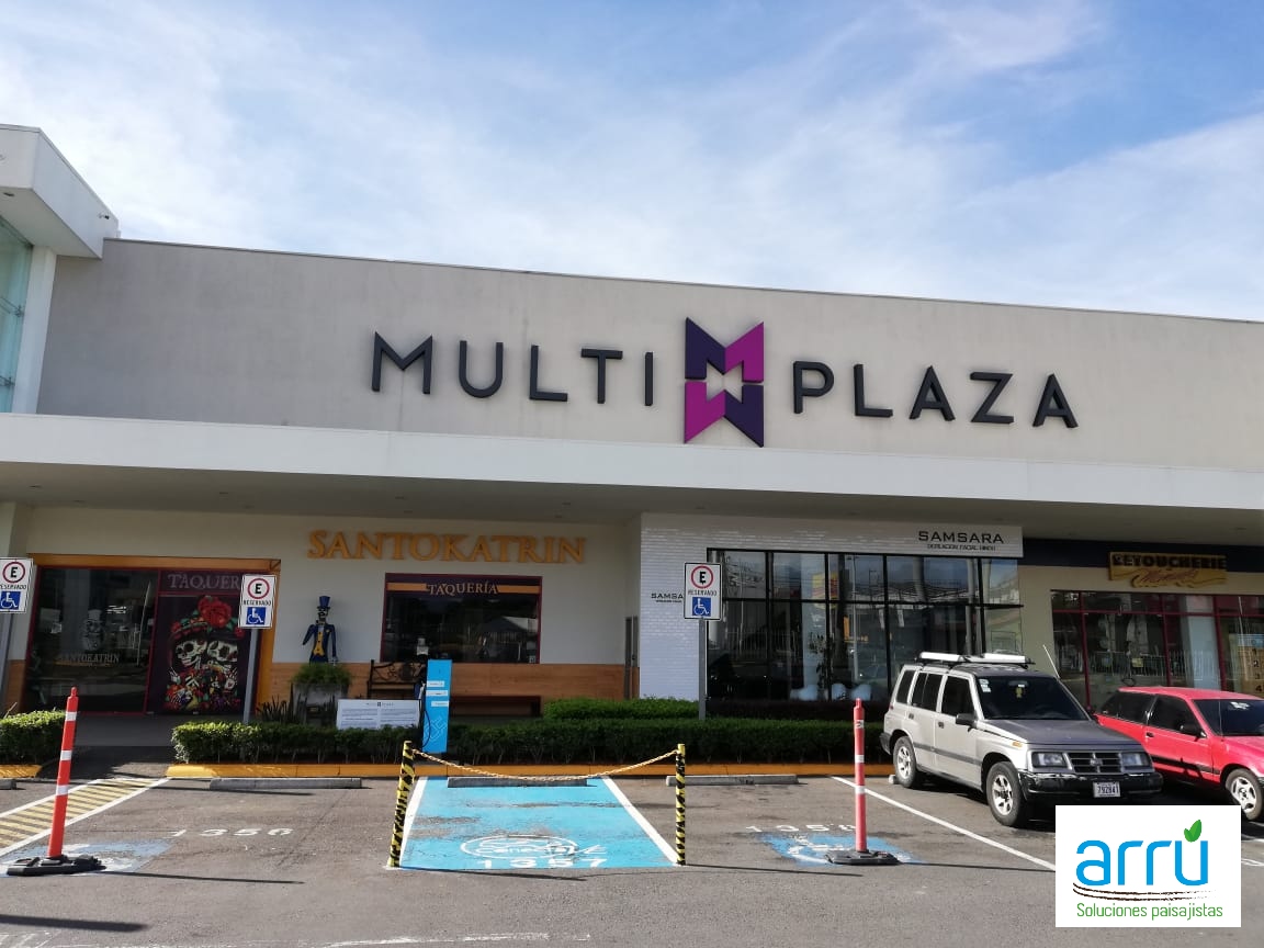 Multiplaza Curridabat - Sistema de Riego por Goteo - Arrusp